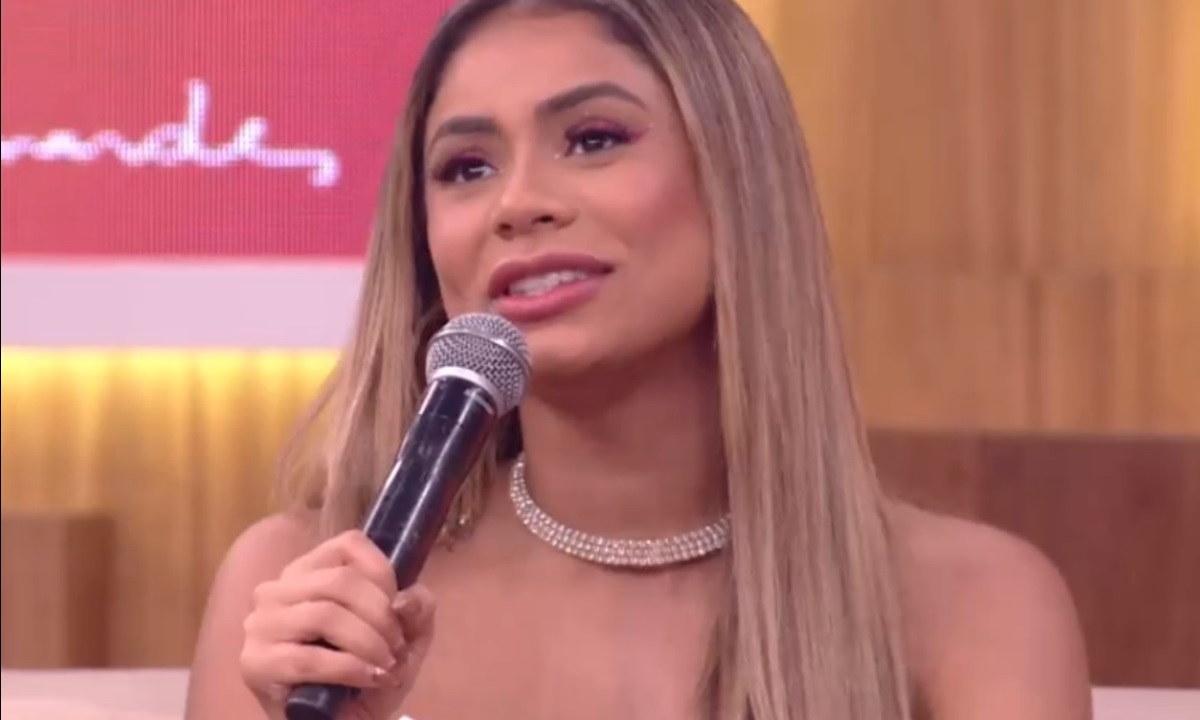 'No fundo do poço', diz Lexa após polêmica com Guimê no BBB