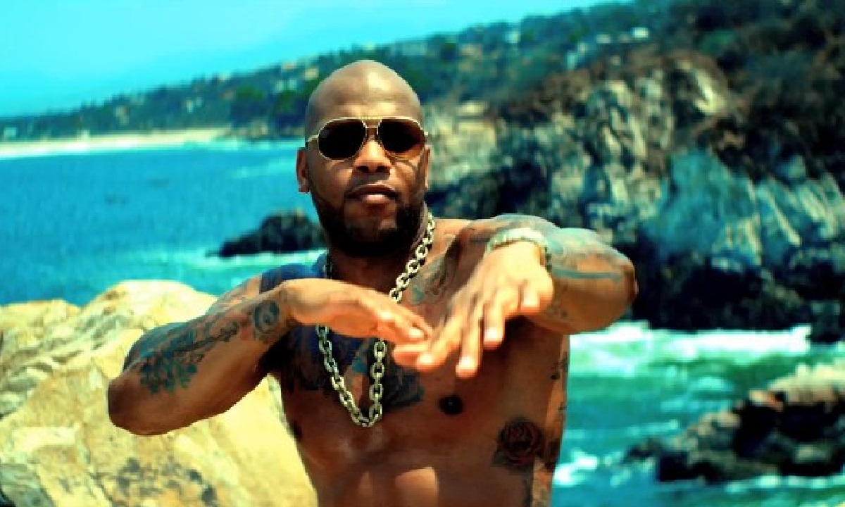 Filho de rapper é internado após cair do quinto andar de prédio