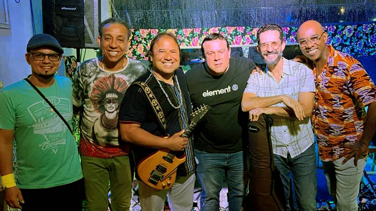 Banda 'Dendê Soul' anima a Varanda do SESI Rio Vermelho