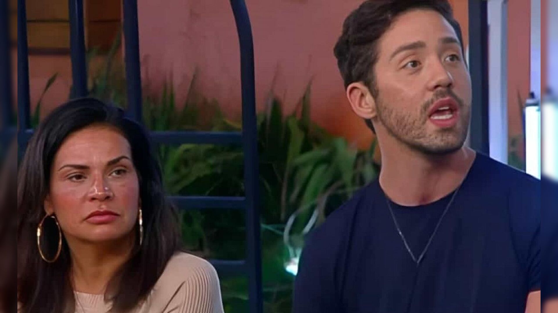 'Mocreia, fofoqueira e feio': entenda treta entre Solange Gomes e Rico