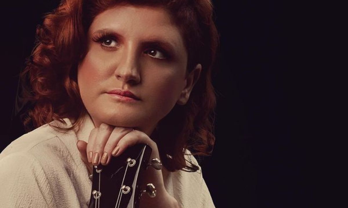 Cantora Deise Jacinto realiza show em Salvador na quinta (18)