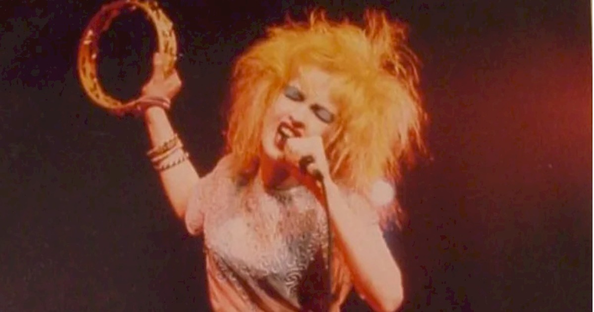 Cyndi Lauper, 70 anos: artista cantou em banda de rock antes da fama