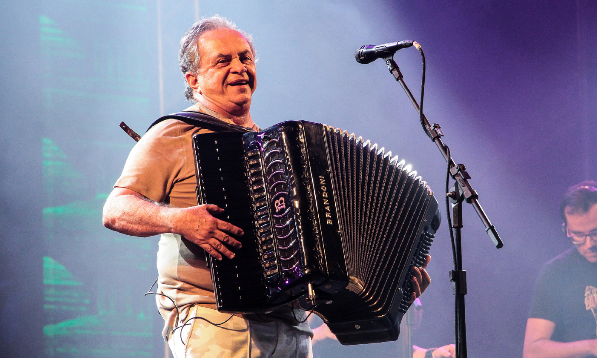 Flávio José é confirmado no São João de Salvador após desabafo