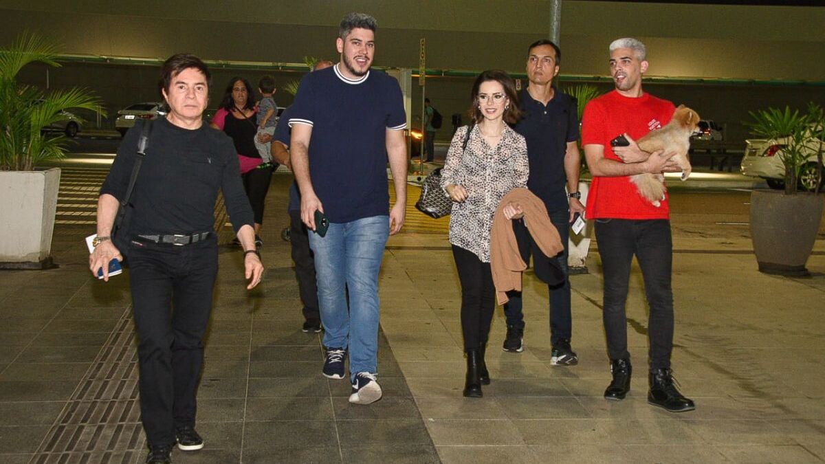 Solteira, Sandy embarca para turnê na Europa