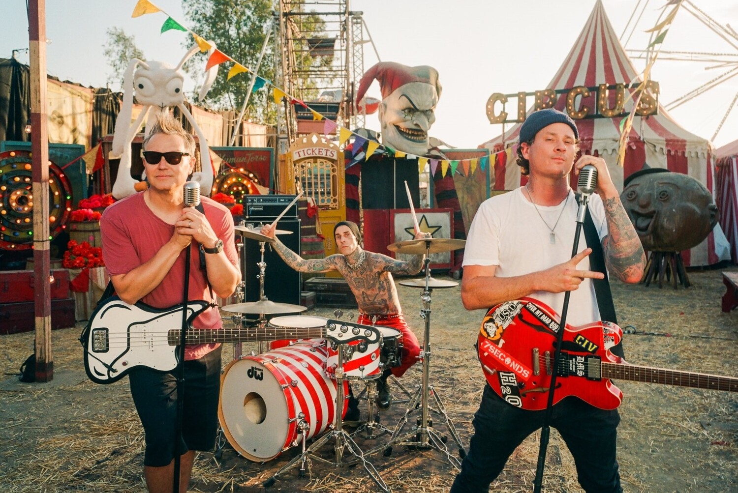 Banda blink-182 lança novo álbum em outubro; saiba mais Banda blink-182 lança novo álbum em outubro; saiba mais