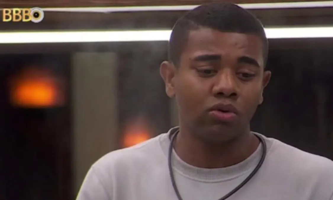 ‘BBB 24’: Davi surpreende e muda visual no reality show