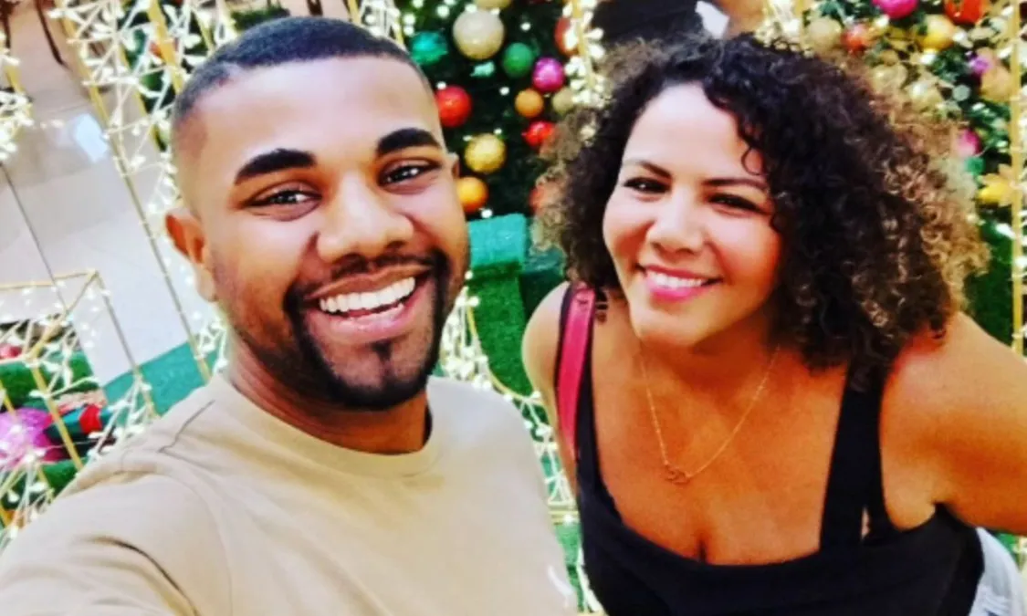 Esposa de Davi fala sobre aproximação dele com Pitel: 'Nada demais' Esposa de Davi fala sobre aproximação dele com Pitel: 'Nada demais'