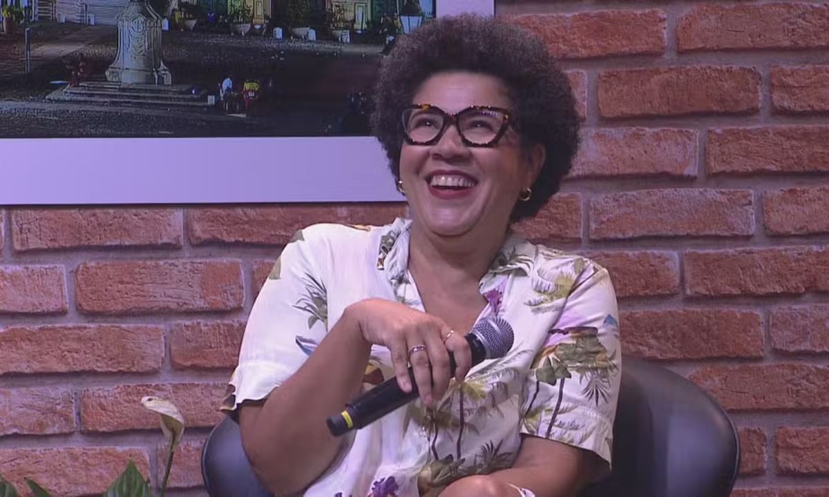 Nara Gil relembra topless e defesa de Gilberto Gil: 'Brasil encaretou'