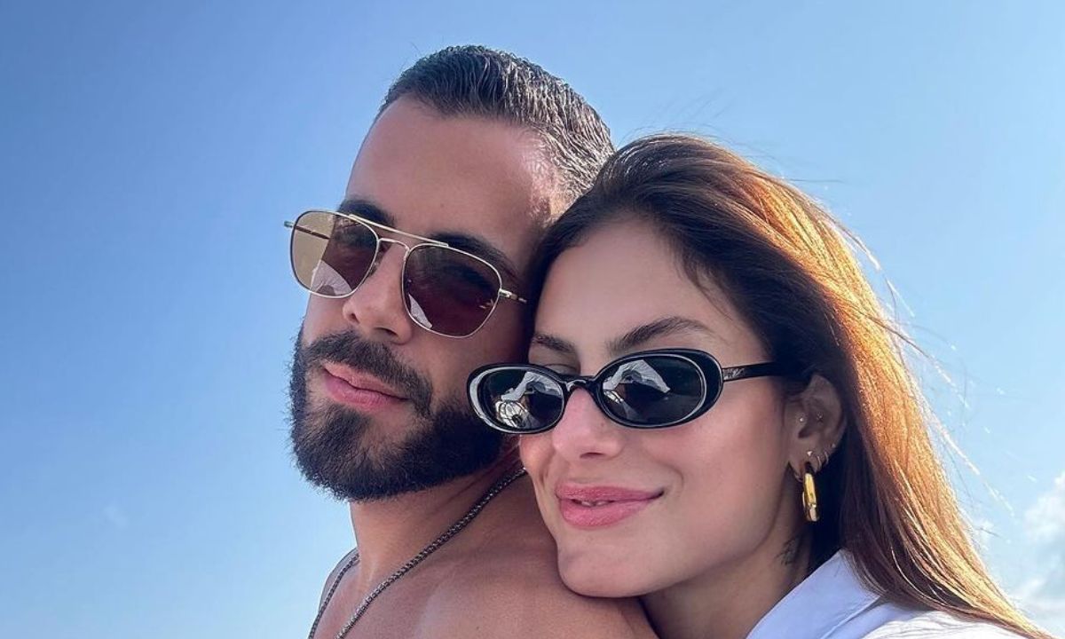 Mari Gonzalez abre álbum de fotos e recebe declaração de Pipo Marques
