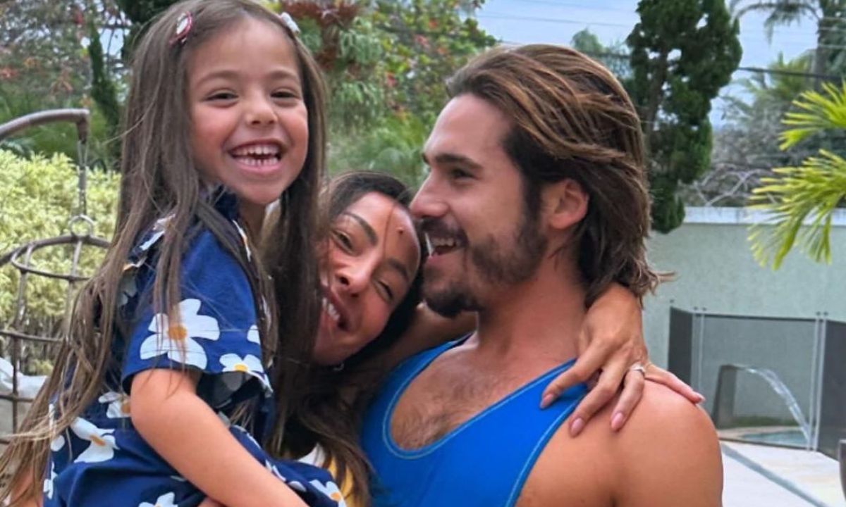 Nicolas Prattes faz declaração emocionante para filha de Sabrina Sato