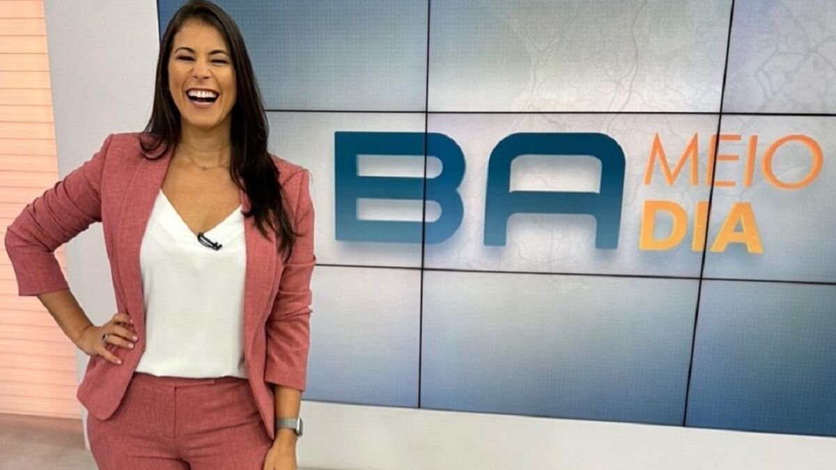 Jessica Senra celebra 40 anos nesta segunda-feira (12)