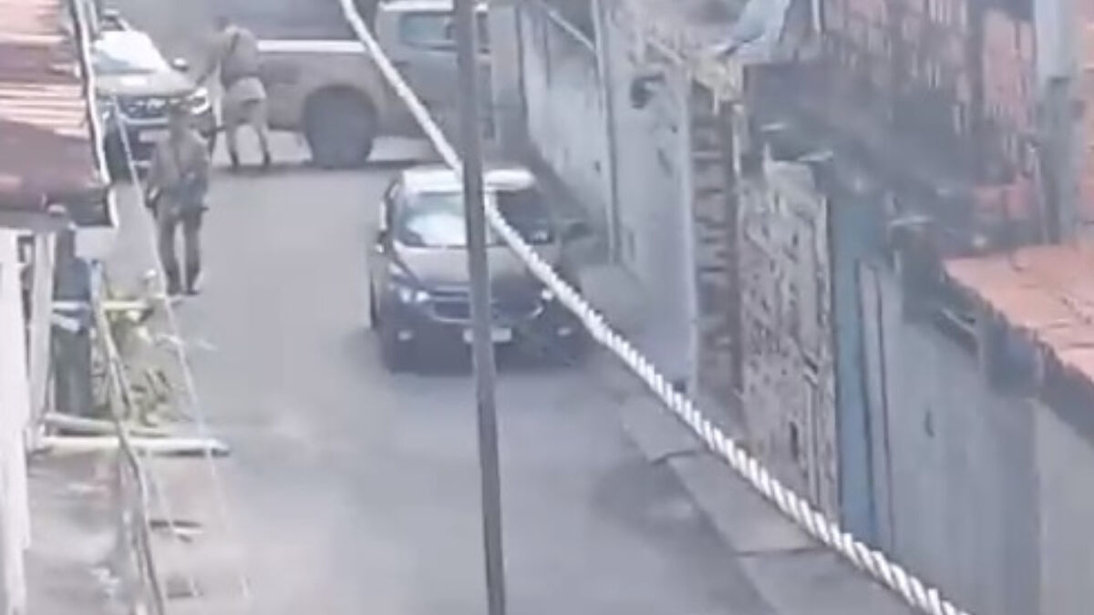 Casal é Achado Morto A Tiros Dentro De Casa Em Camaçari