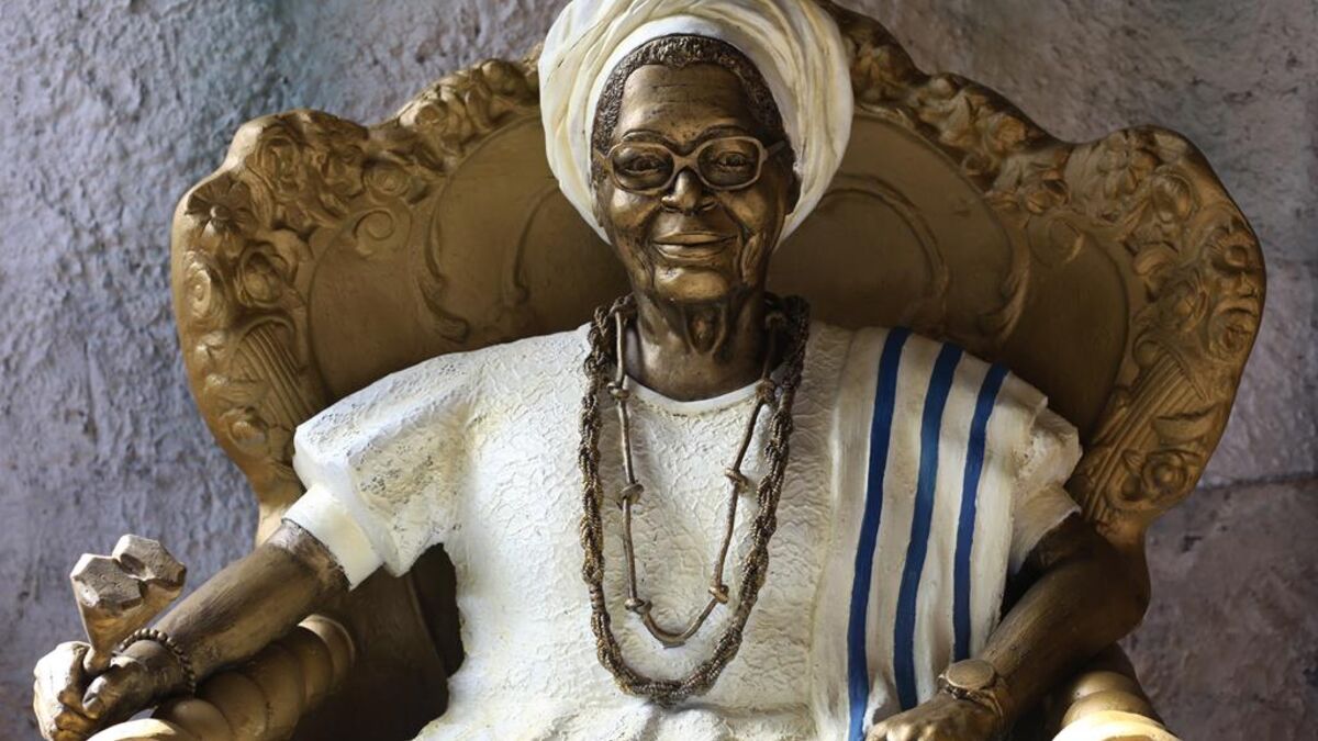 Estátua de Mãe Stella em Salvador tem data de inauguração; veja fotos