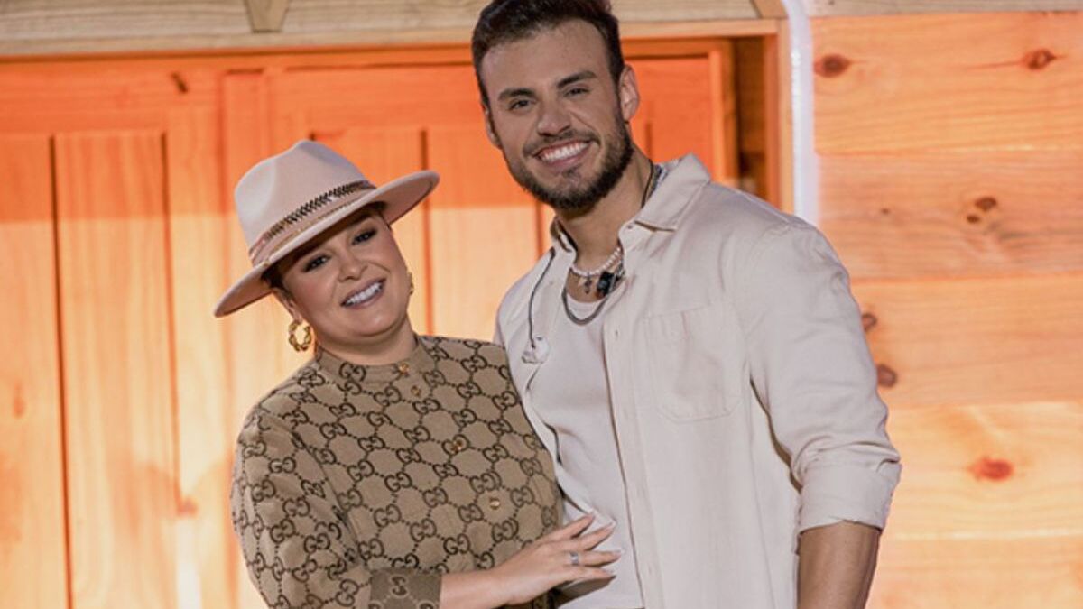 Maiara chora após anunciar fim de namoro com Matheus Gabriel; assista