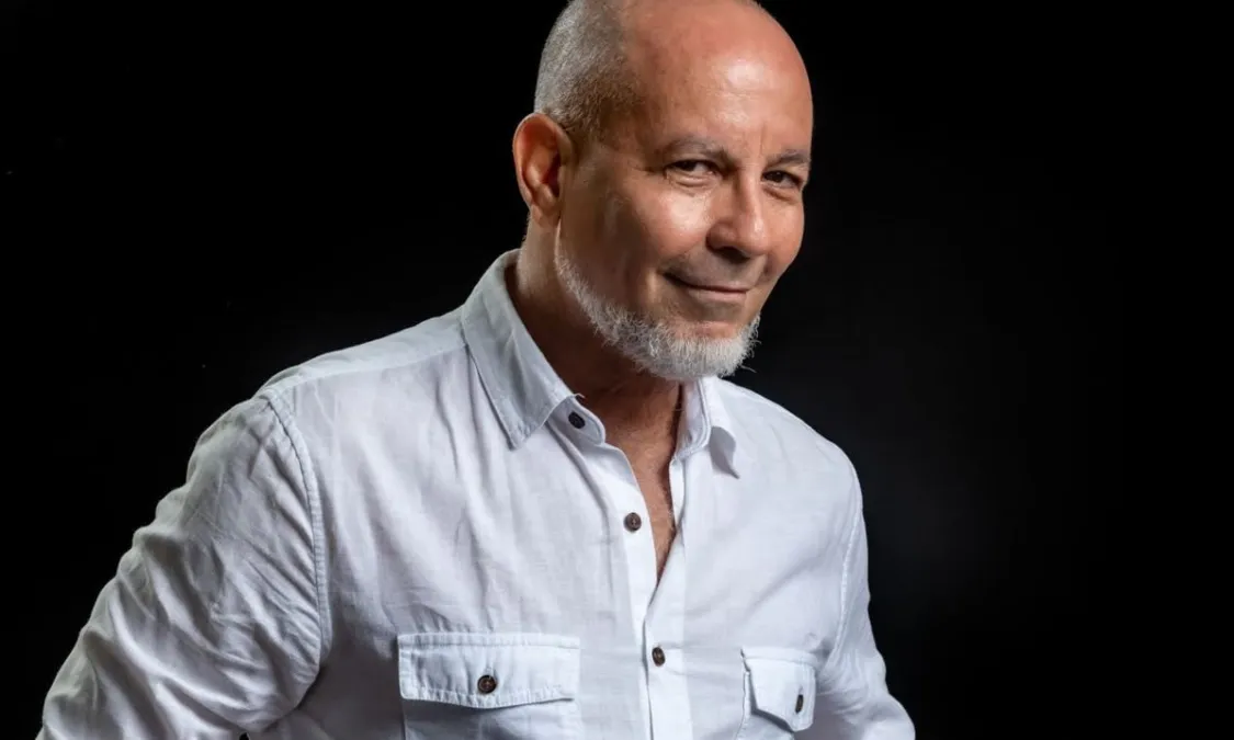Marcelo Praddo faz leitura dramática de seu próximo espetáculo