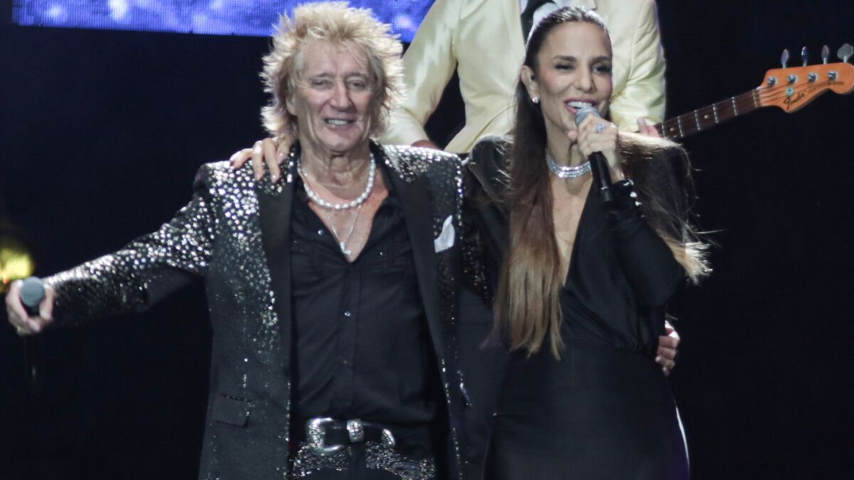 'Noite inesquecível' diz Ivete após show com Rod Stewart; confira