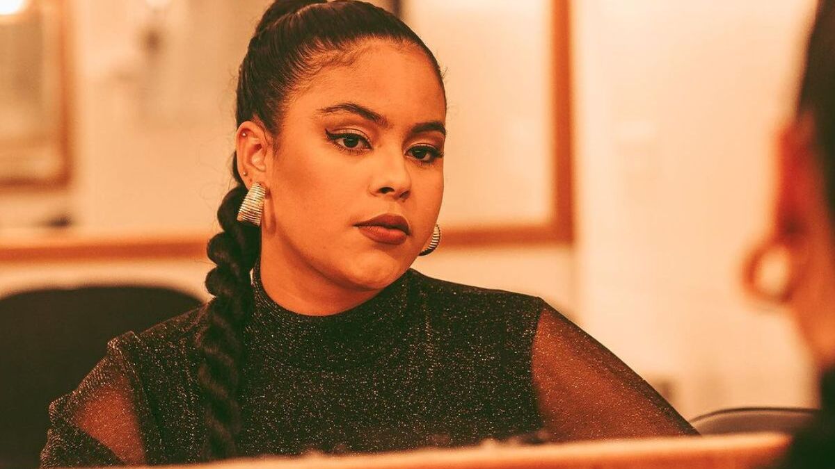 Rachel Reis é indicada ao Grammy Latino 2023 com álbum de estreia