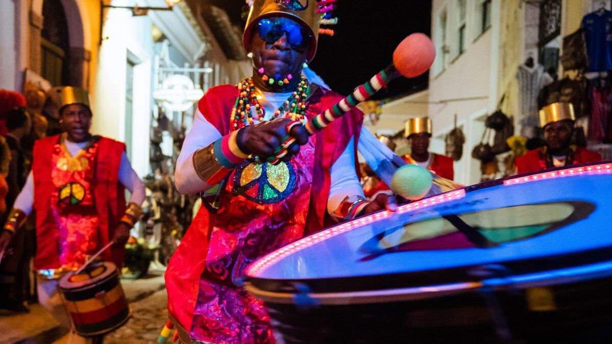 Série enfatiza universalidade, dança e identidade do Olodum e do Malê ...