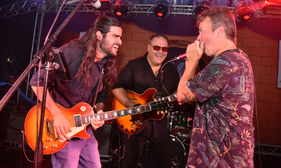 Eric Assmar lança álbum de blues em parceria inédita; confira