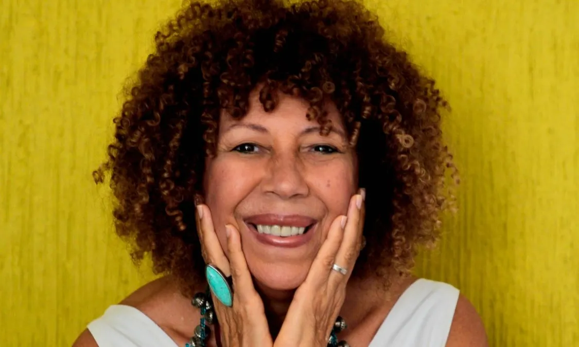 Marilda Santanna retorna aos palcos de Salvador com show emocionante