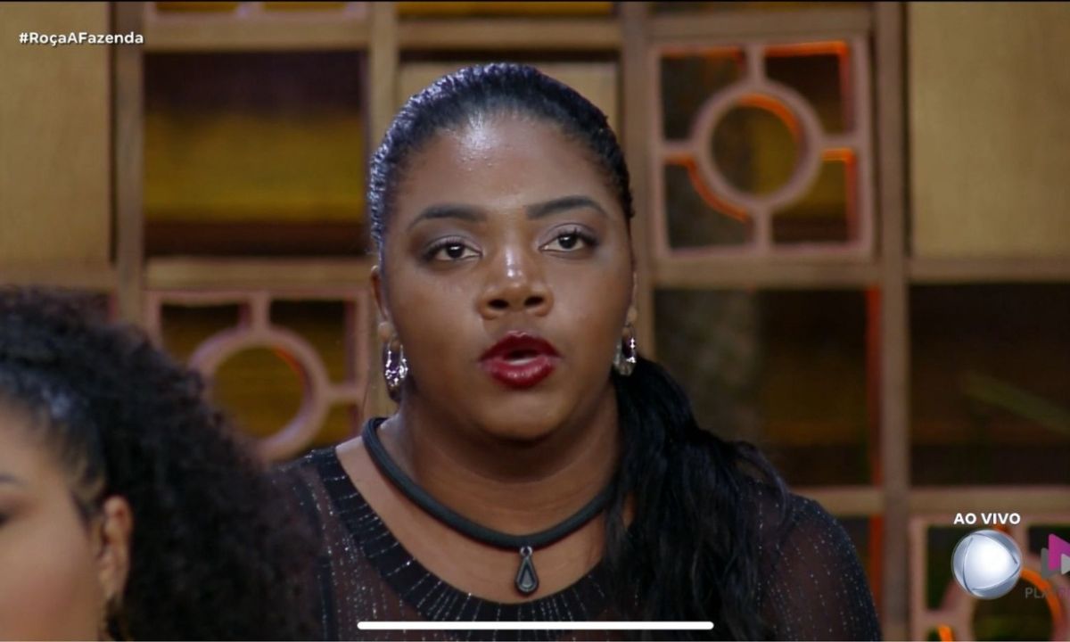 'A Fazenda 16': Raquel Brito xinga ao vivo e Galisteu chama atenção