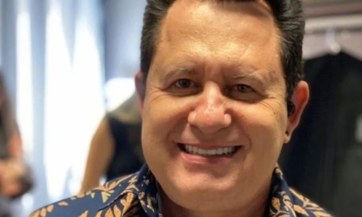 Marrone faz cirurgia de emergência e preocupa fãs