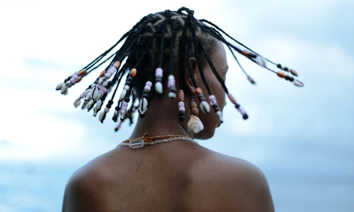 Multiartista baiana Nayri lança single premiado