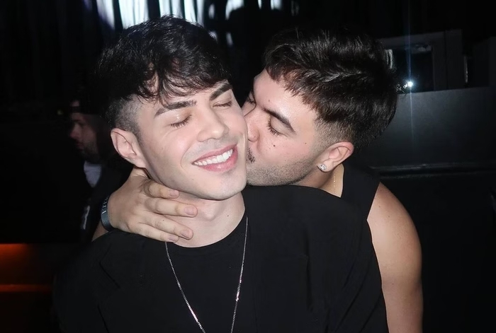 Álvaro expõe 'término' com Gustavo Rocha após treta e relação aberta