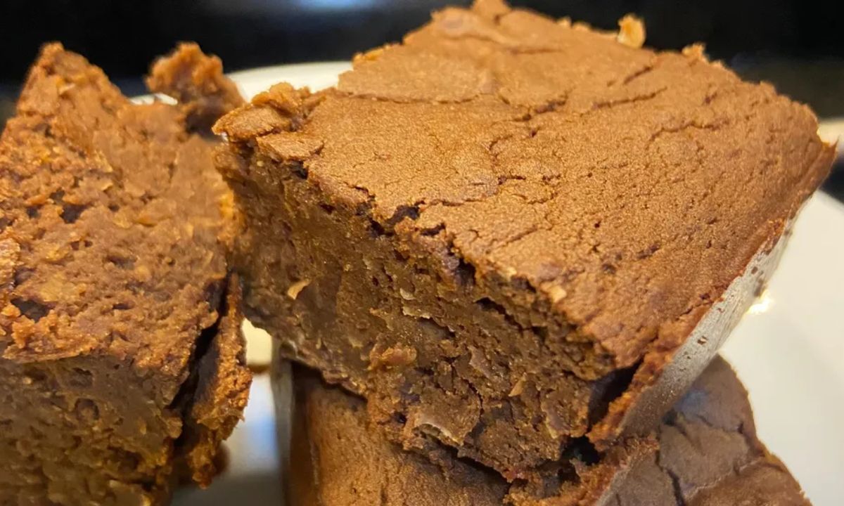 Aprenda fazer brownie doce com grão-de-bico: saudável e fácil