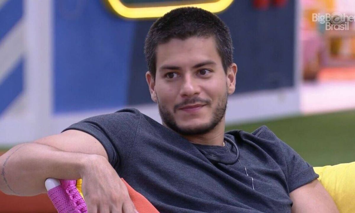 BBB 25: Arthur Aguiar dá resposta afiada após ser acusado de ‘arregar’
