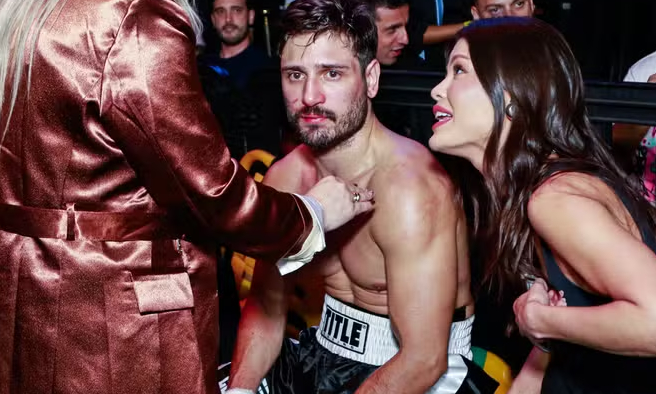 Daniel Rocha leva surra e perde luta em tempo recorde