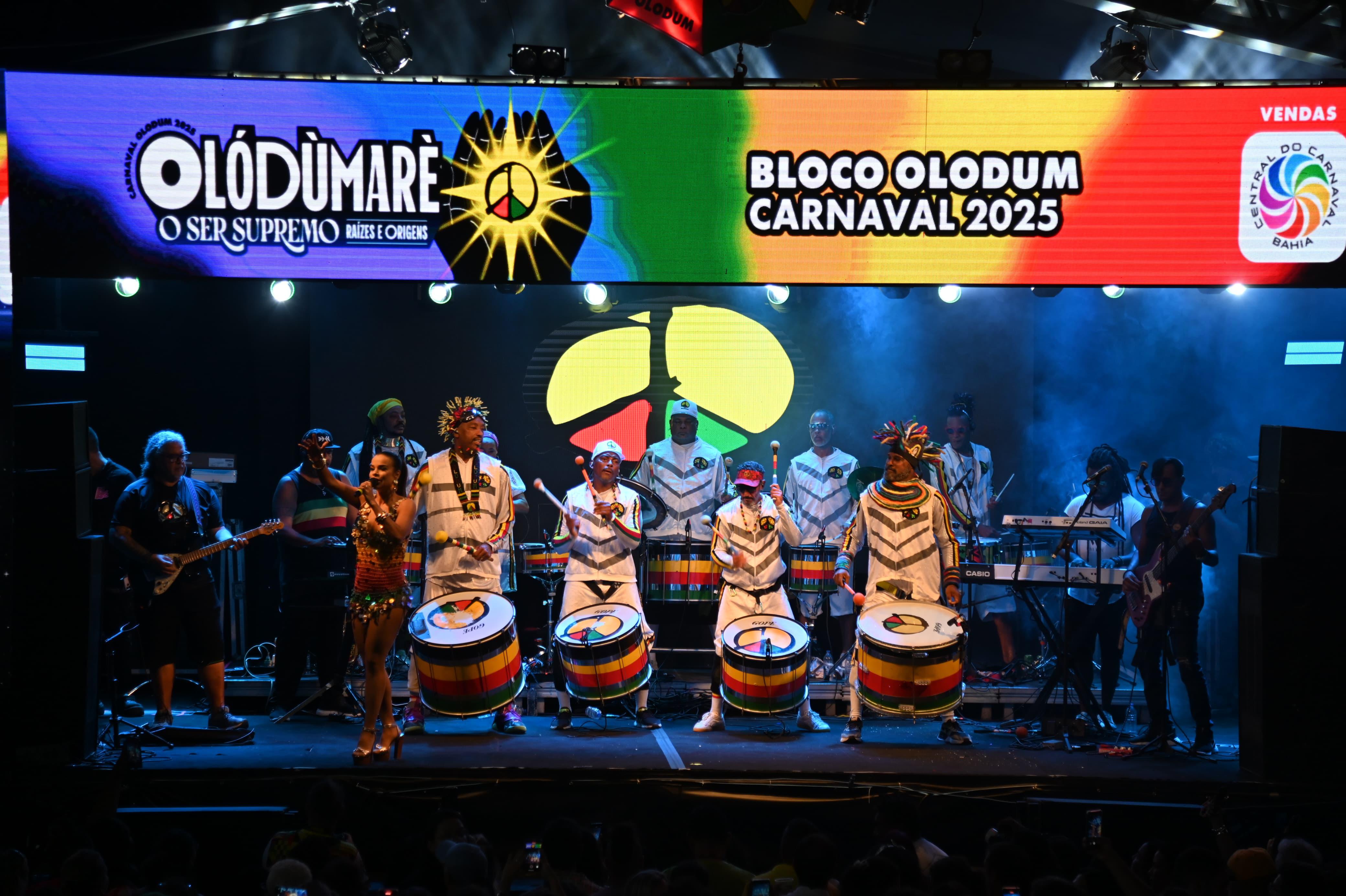 Olodum realiza última benção pré-Carnaval de Salvador nesta terça (18)