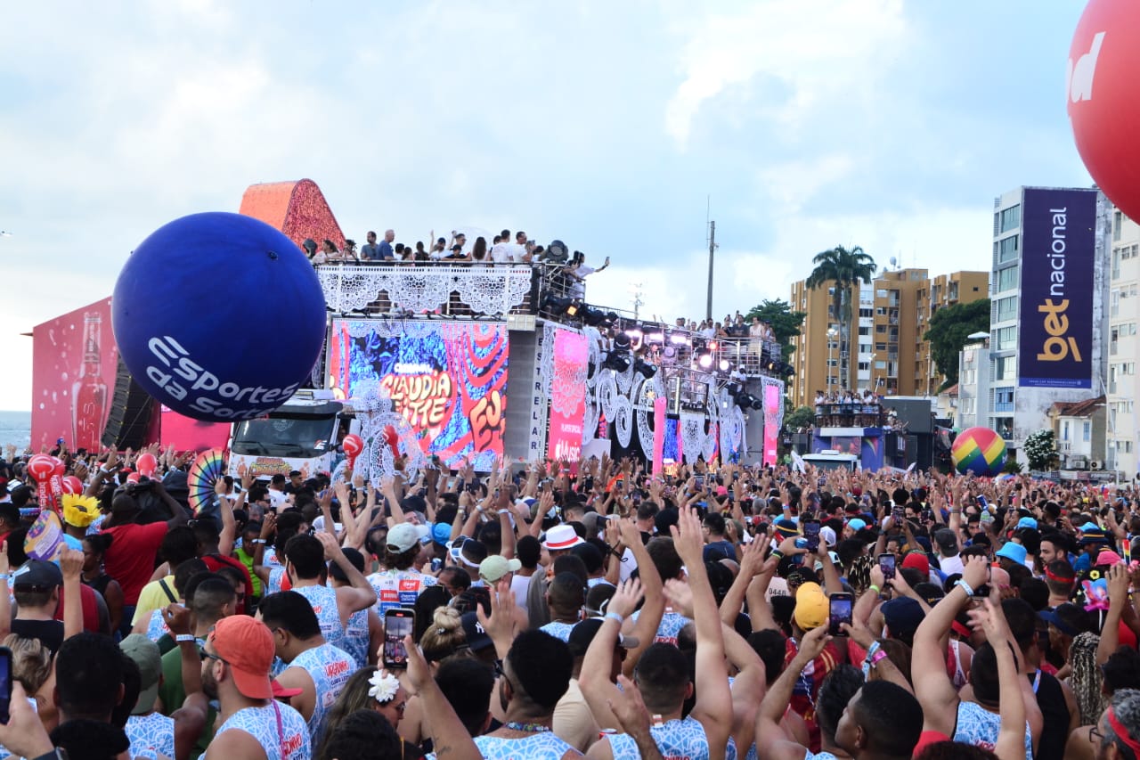 Feliz Ano Novo pra quem só começa depois do Carnaval