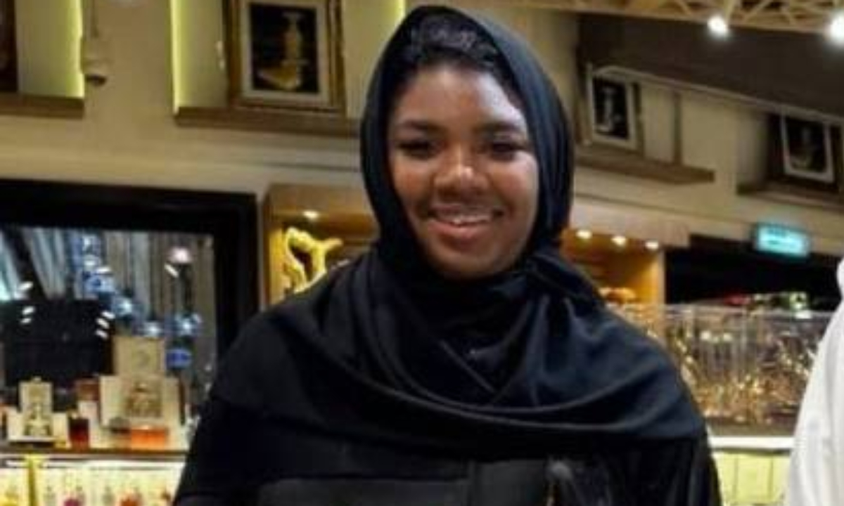 Raquel Brito diverte fãs ao falar árabe durante viagem por Dubai