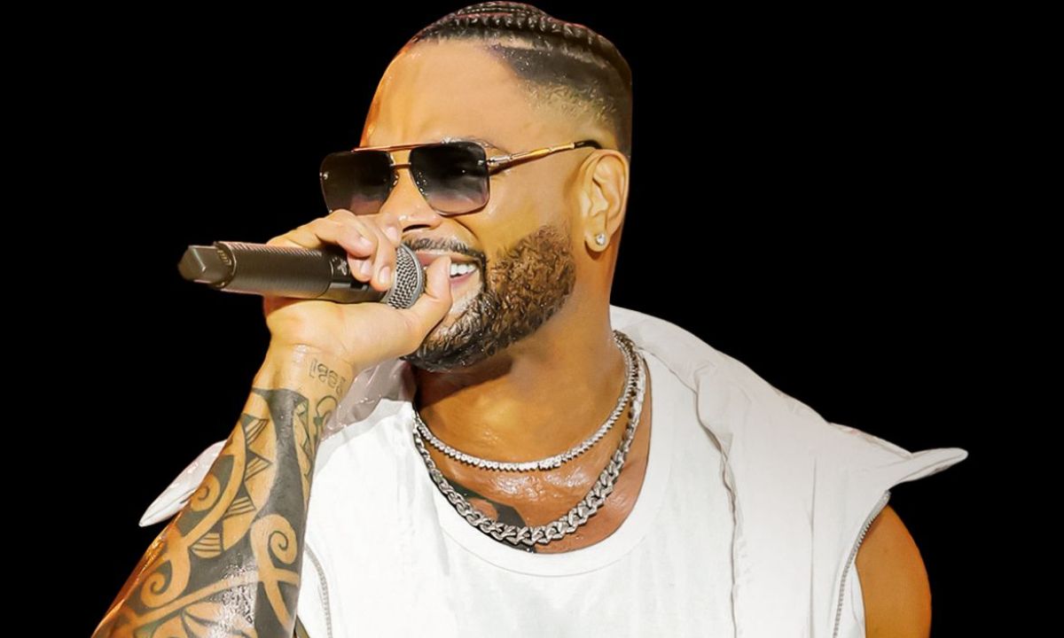 Tony Salles estreia carreira solo com show gratuito no Periperi