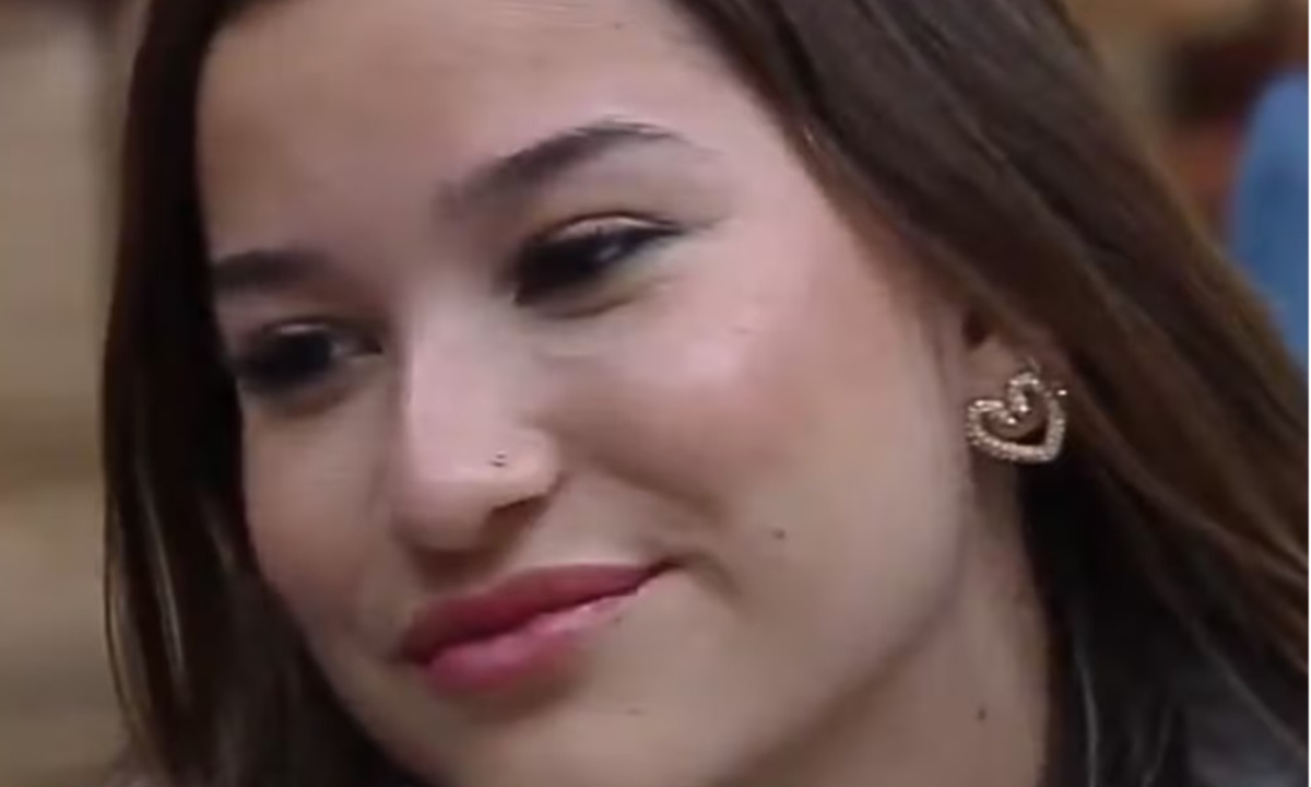 A Fazenda 17: Duda cria método para saber voto de peão: 'Bota decote'