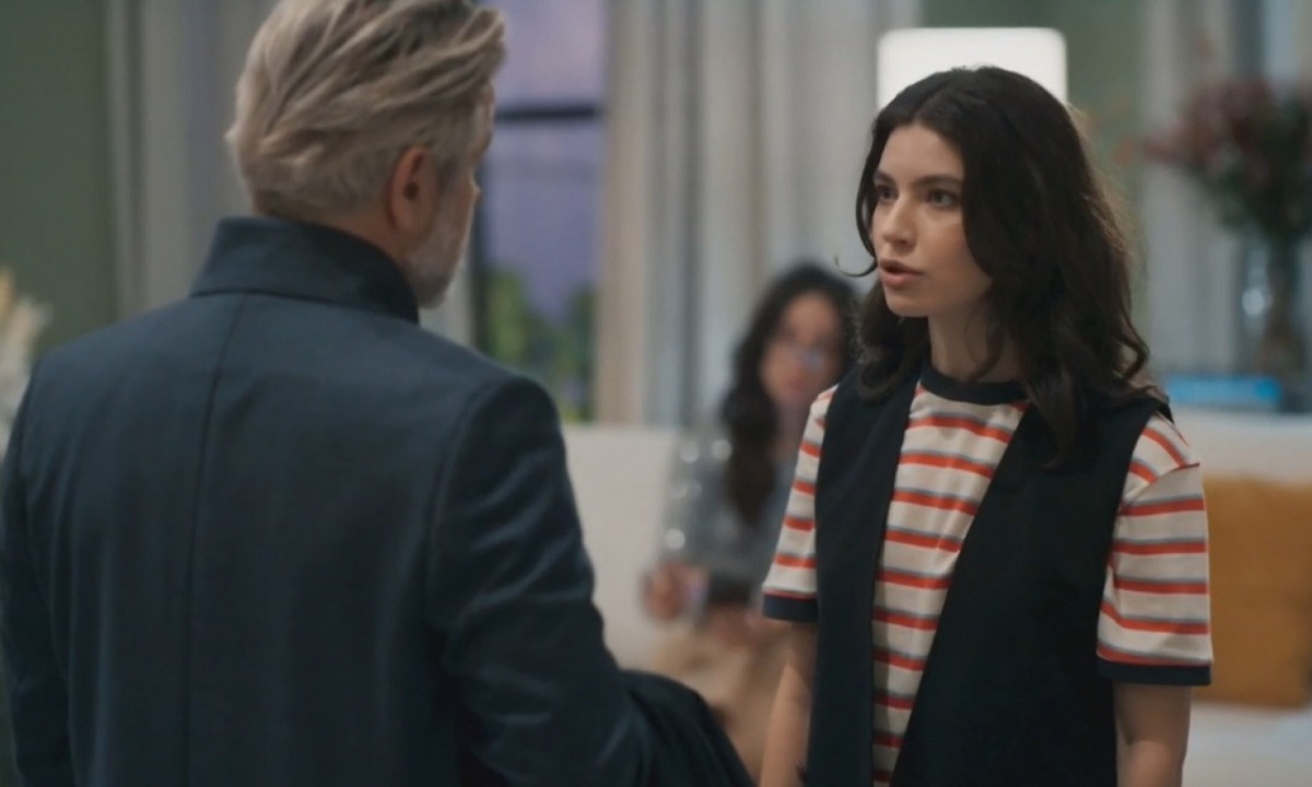 'Três Graças': Lorena ignora Juquinha e vai para cima de Ferette