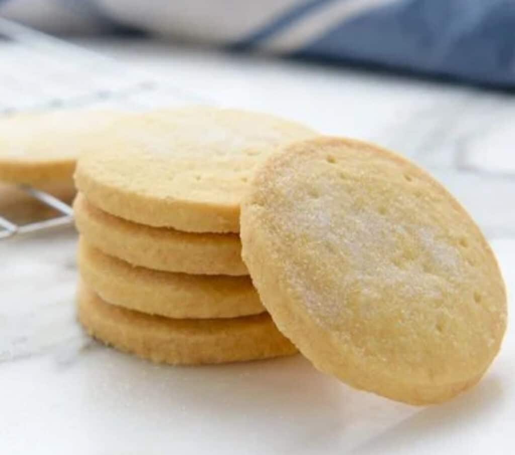 Gostoso e derrete na boca: aprenda receita de biscoito amanteigado para ...