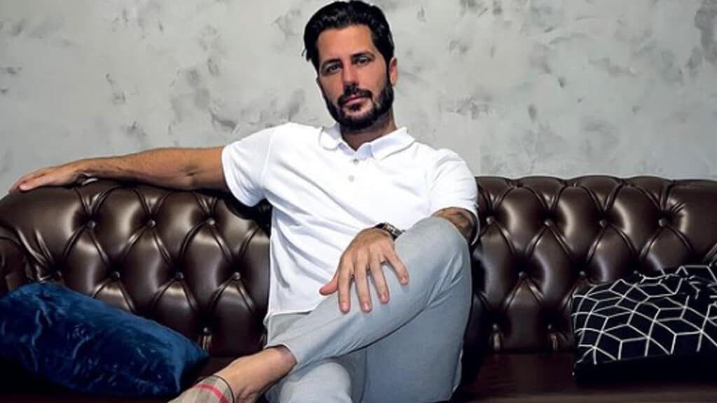 Fábio Duarte, da FitDance, viraliza na web por mudanças no rosto ...