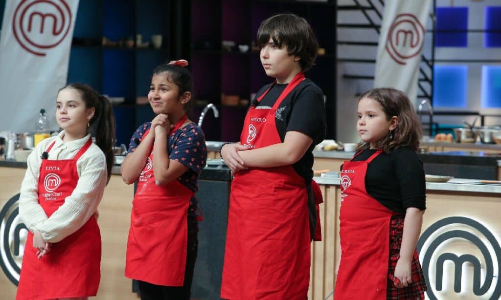 'MasterChef Júnior': Livia e Letícia são eliminadas na estreia