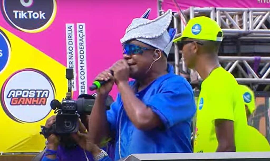 Márcio Victor pede palmas para garis e convida para feijoada: 'Todo ...